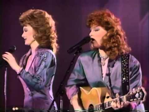 #1 Country Song On December 25, 1985